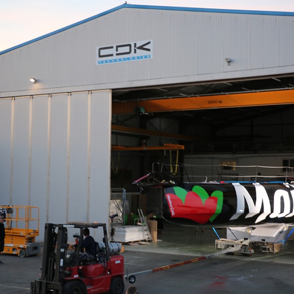 Construction de bateaux et pièces industrielles en composites